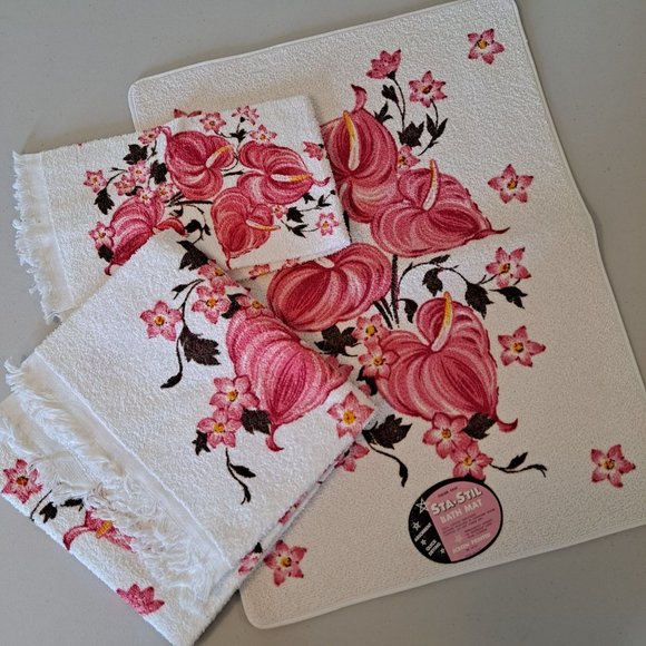 Sayco | Bath | Vintage Bathroom Hand Towel Mat Set Floral Mcm Pink ...